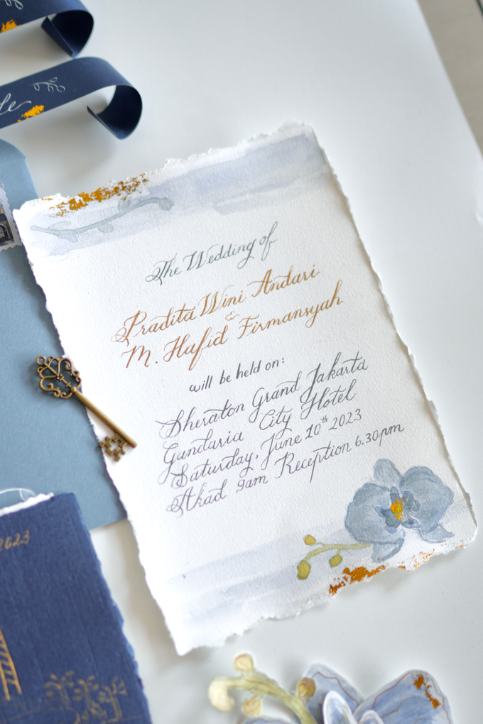 Dusty Navy Blue - Puple by Ann Letter | Bridestory.com