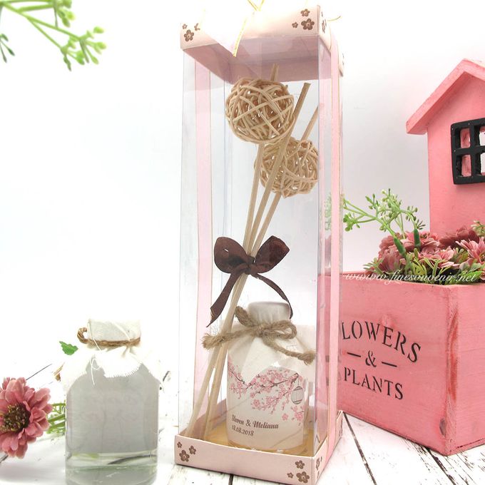 Aroma DIffuser include Clear Box | Fine Souvenir | Bridestory