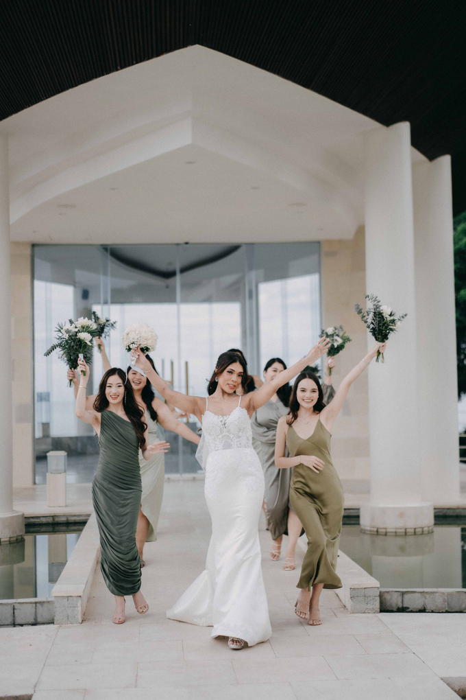 Sara & Samuel Wedding at Hilton Bali by ARTGLORY BALI | Bridestory.com