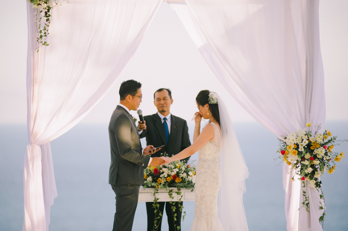 Wedding at Villa Cahaya in Sinaran Surga | Bali Tie d' Knot | Bridestory