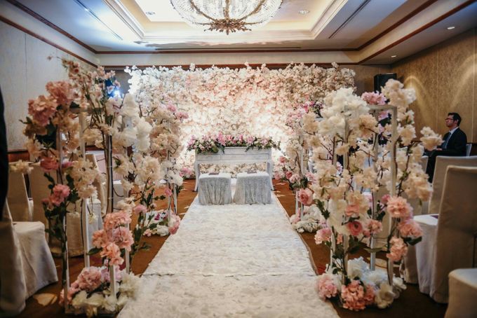 Mulia Hotel, Vanda Ballroom - BOBBY ️ CHELSEA | ASA organizer | Bridestory
