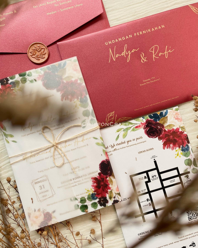 WEDDING INVITATION Maroon envelope & wax seal by ChiffonCraft ...