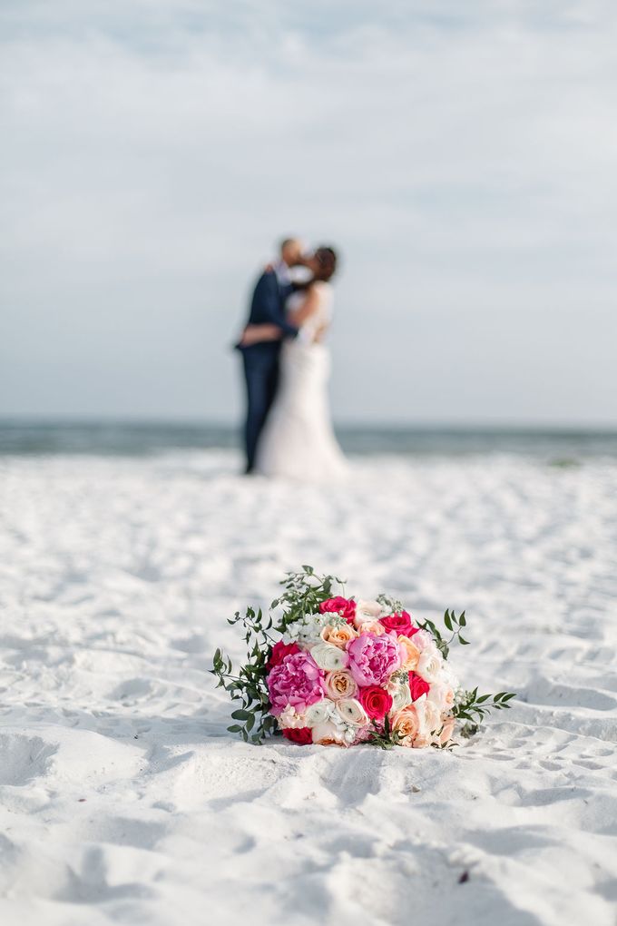 Gina & Kin by Dreamlight Aesthetic Studio | Bridestory.com