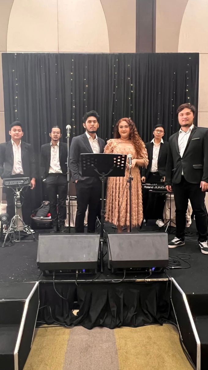 The Wedding of Novia & Ricky at Santika Premiere Hayam Wuruk | Toscana ...