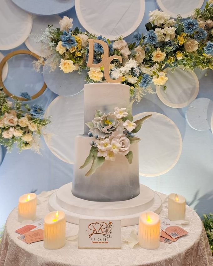 Wedding Cake in 2022 - Real Cake 2 Tiers | RR CAKES | Bridestory
