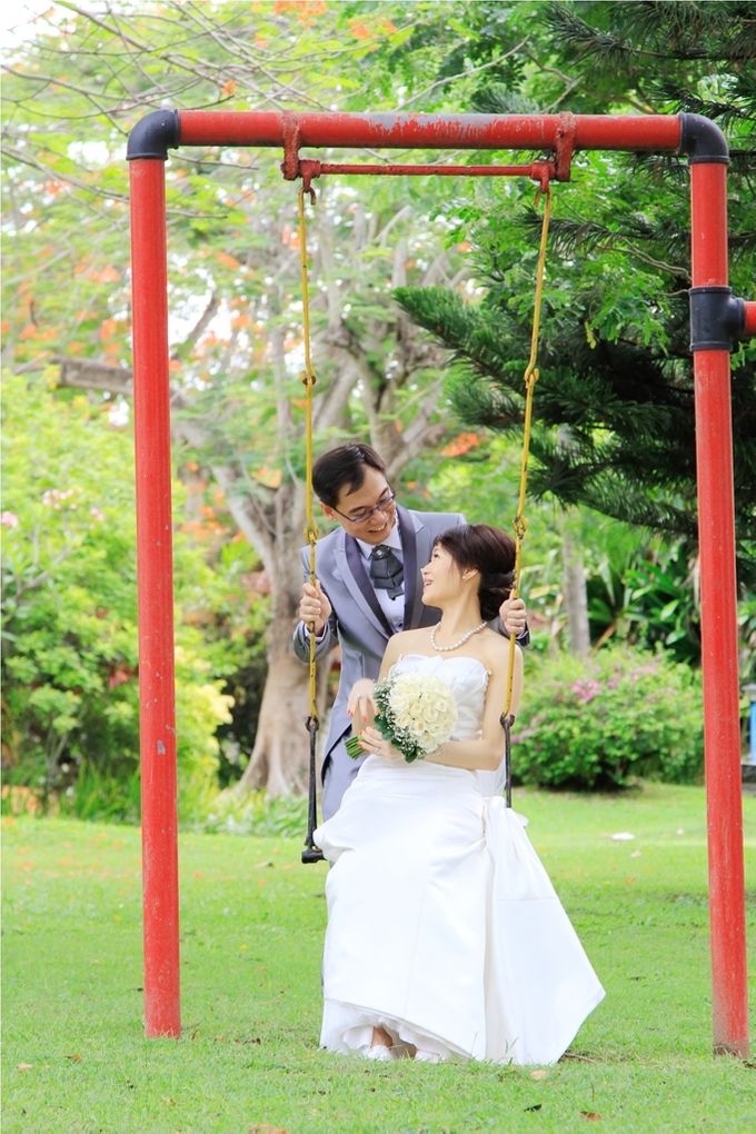 MAY & CHUNG CHU | The Diamond Chapel | Bridestory
