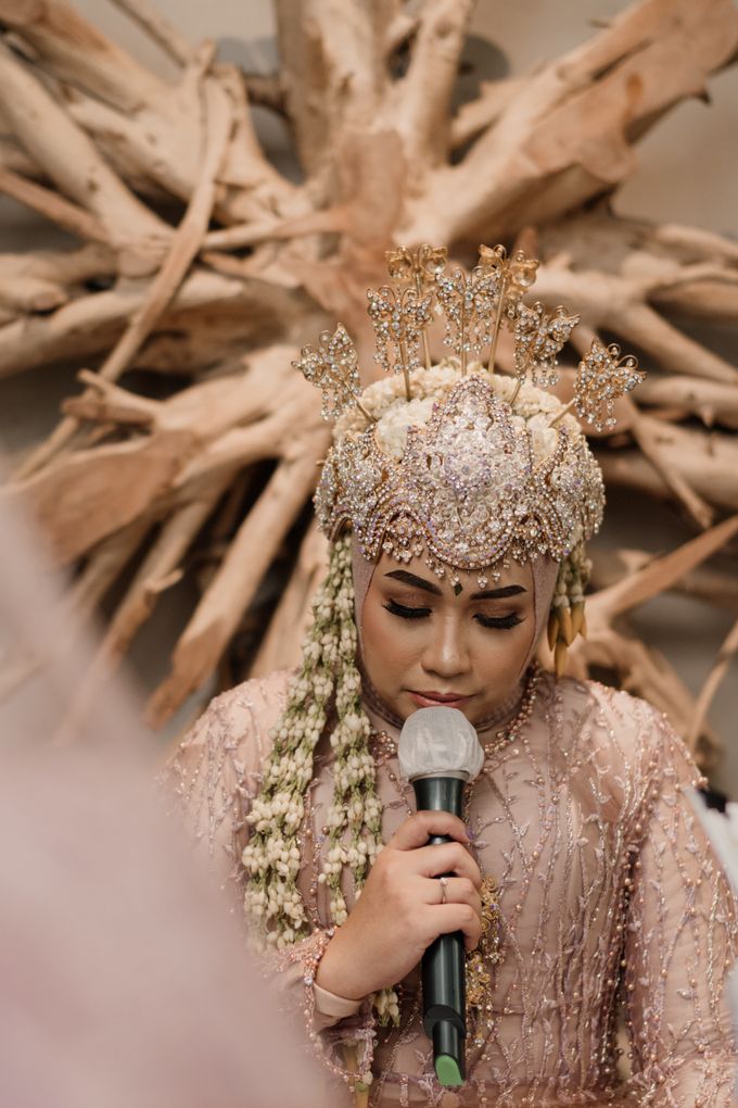 Akad Nikah Dini & Irvan by Sirih Gading Catering | Bridestory.com