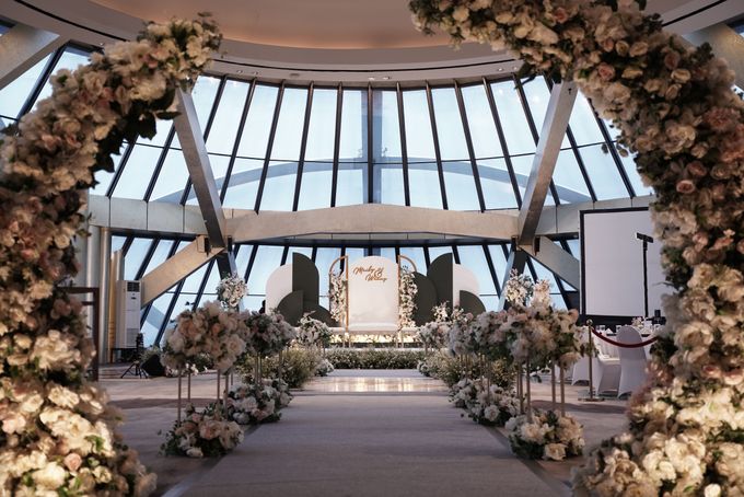 Wedding Of Meiky & Wenny At JHL Solitaire | Fiori.Co | Bridestory
