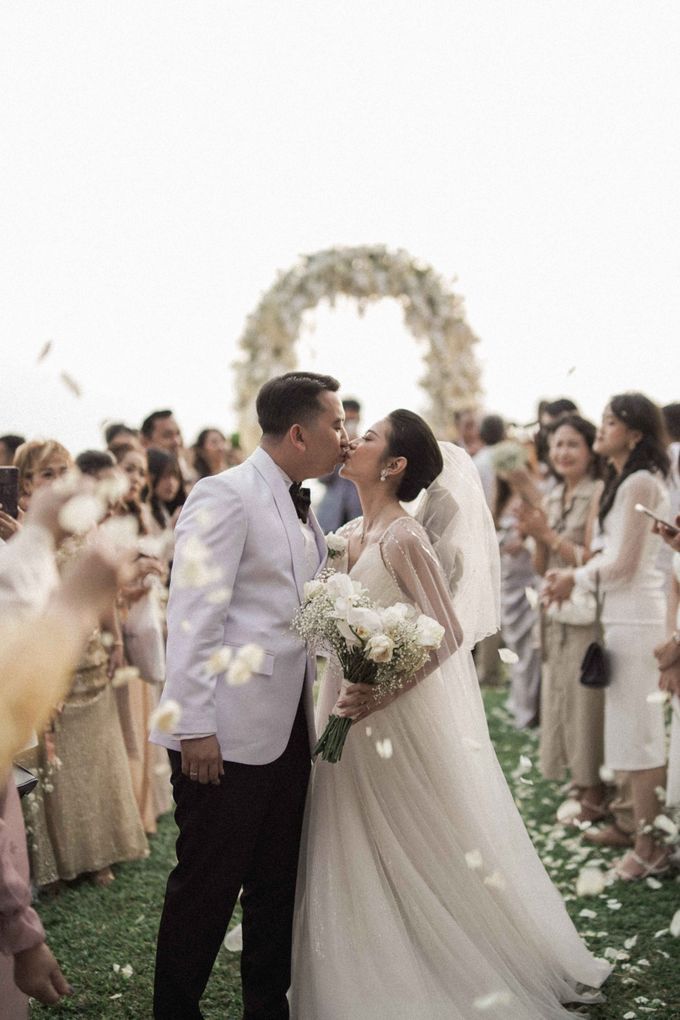 the Wedding of Alados & Deta by Amorphotoworks | Bridestory.com
