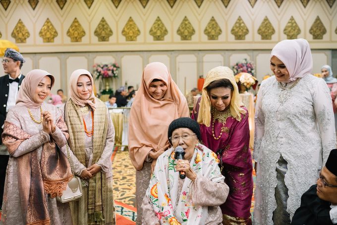 The Wedding of Mahesa & Ririn at Kartika Chandra Hotel | Warna Project ...