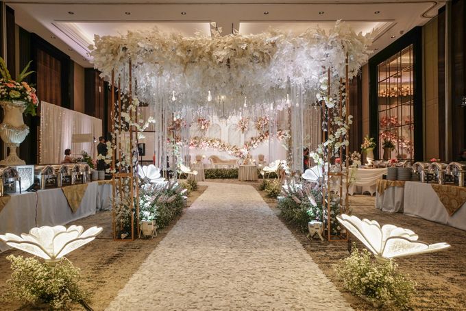 KINO BALLROOM - THE WEDDING OF C & C by GLORIOSA DECORATION ...