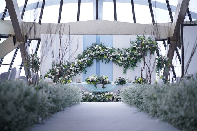 Theo & Chaye Wedding At JHL Solitaire Serpong | Fiori.Co | Bridestory