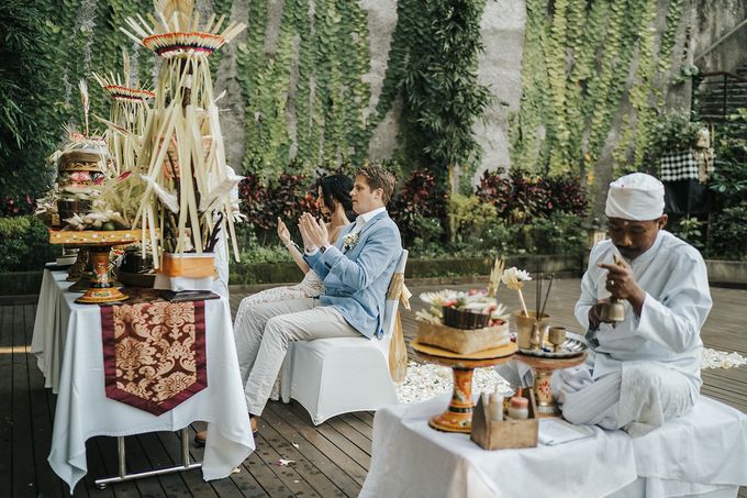 Elisa and David Balinese Blessing Ceremony by Happy Bali Wedding | Bridestory.com