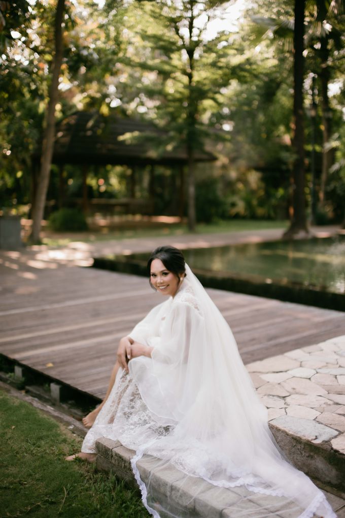 Intimate Wedding Biga & Romy | Obong Management | Bridestory