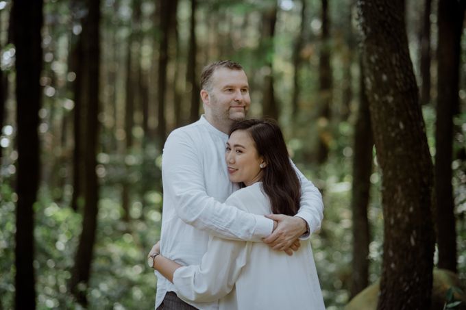 Raysha & Glenn Prewedding at Gunung Pancar by Warna Project ...