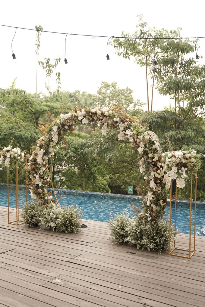 Hideki & Villi Wedding At Wyls Kitchen by Fiori.Co | Bridestory.com