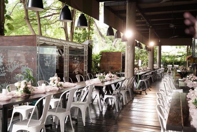 Nicholas & Helena Wedding At Ocha Bella by Fiori.Co | Bridestory.com