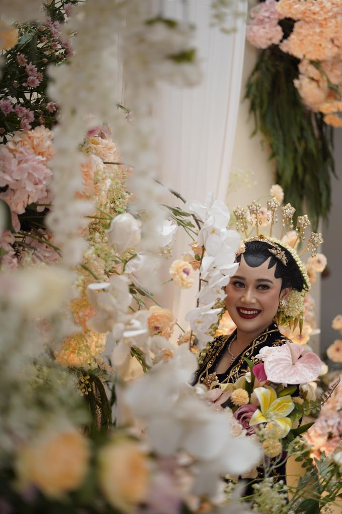 THE WEDDING OF WURI & JENDI by Decor Everywhere | Bridestory.com