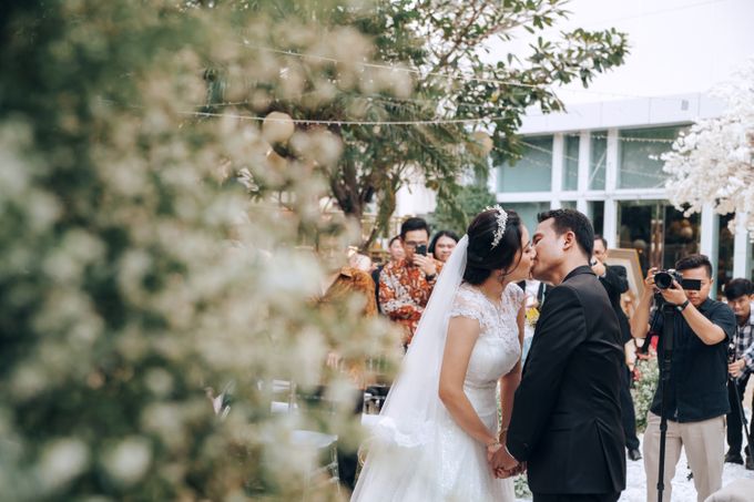 Pemberkatan Outdoor of Theo & Ilona at Ayana Midplaza Jakarta ...