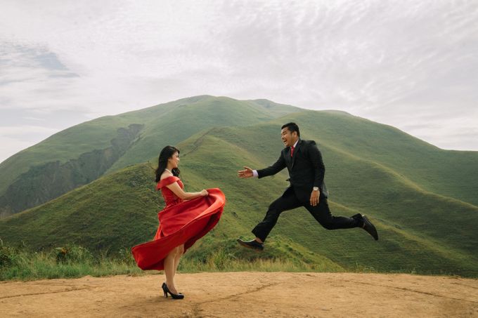 Prewedding of Gina & Teddy at Samosir | Warna Project | Bridestory