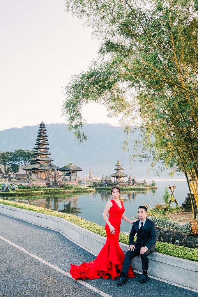 Jennifer & Ferry Prewedding Photo at Ulun Danu Beratan Lake | Bali Pre ...
