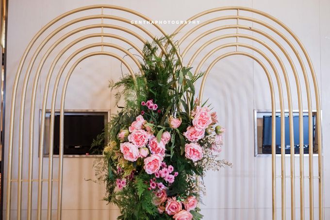 figly & marcella | yellow bird | Bridestory
