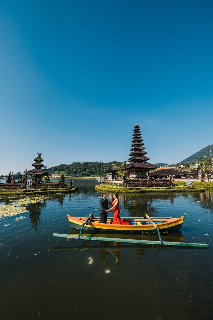 Jennifer & Ferry Prewedding Photo at Ulun Danu Beratan Lake | Bali Pre ...