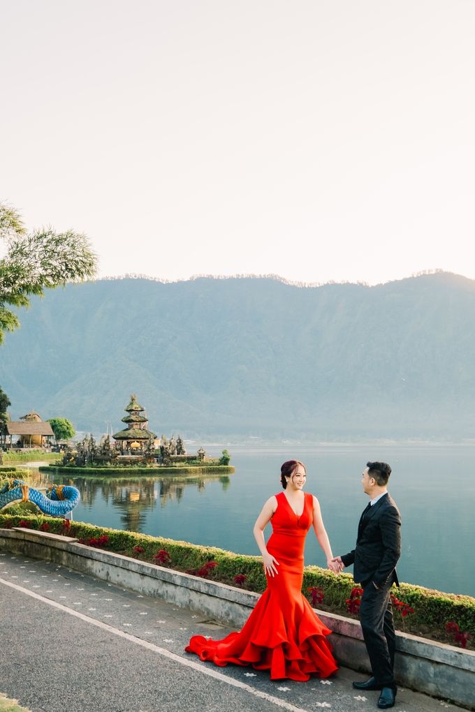 Jennifer & Ferry Prewedding Photo at Ulun Danu Beratan Lake | Bali Pre ...