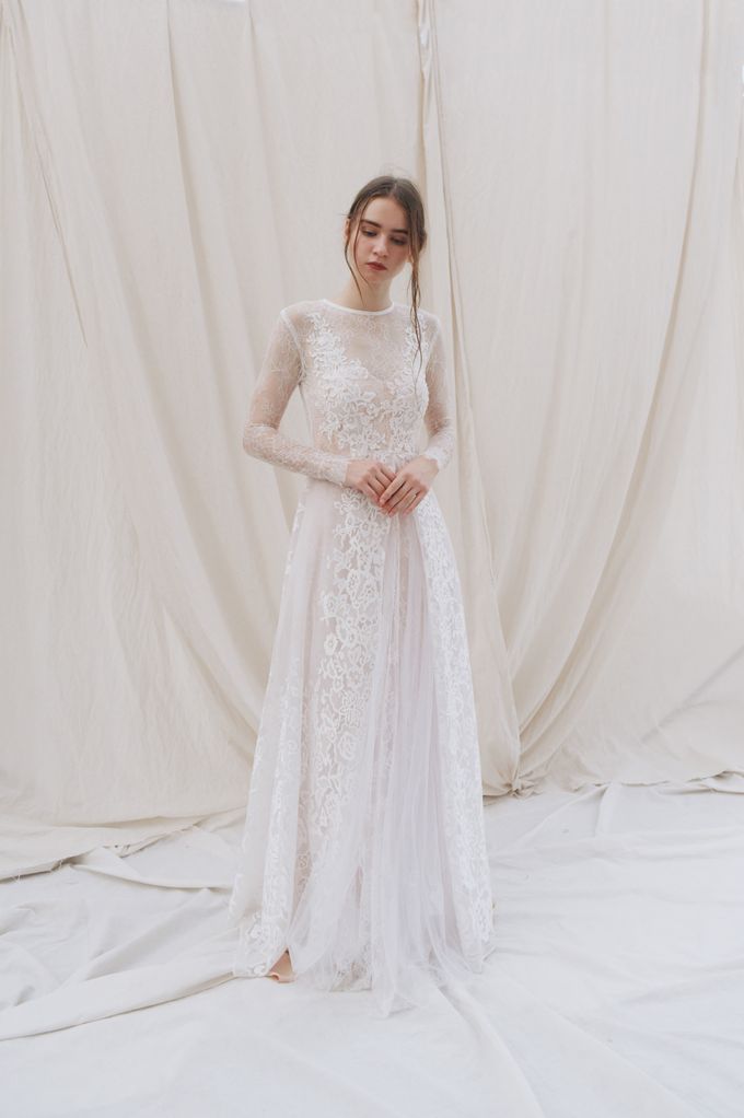 TRA WHITE LACE DRESS | Espoir Studio | Bridestory