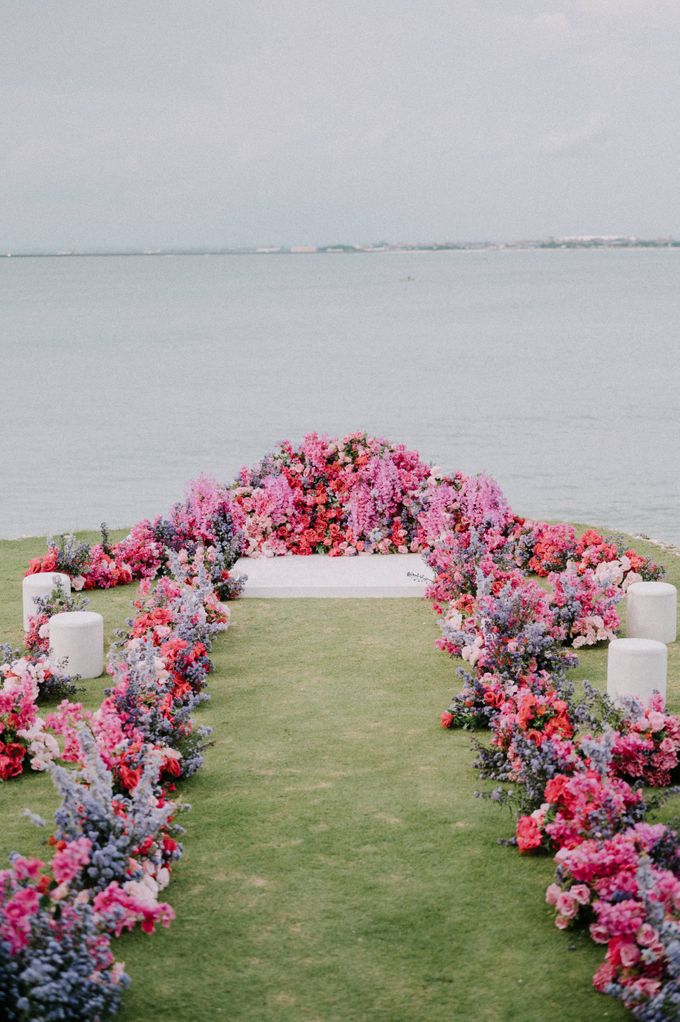 The Wedding of Fredy & Roro | Varawedding | Bridestory