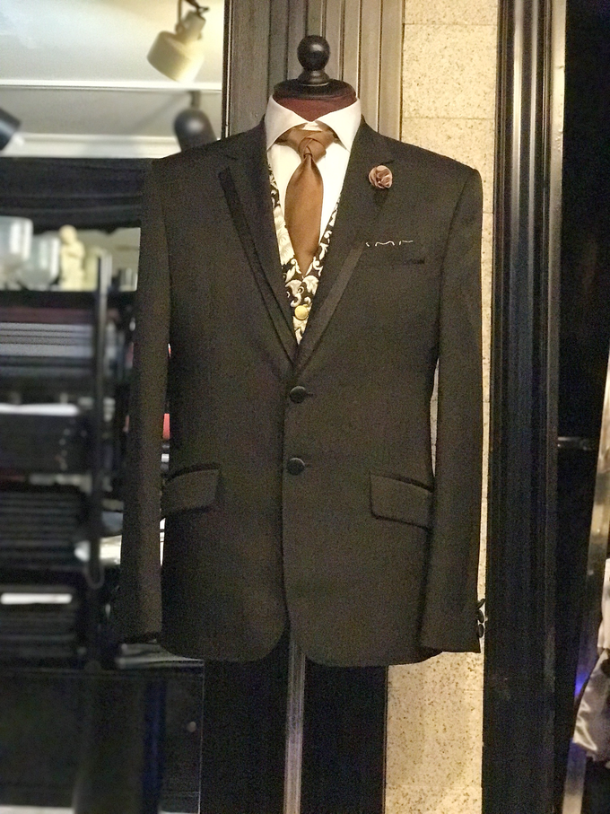 Richard Costume Design | Richard Costume Design | Bridestory