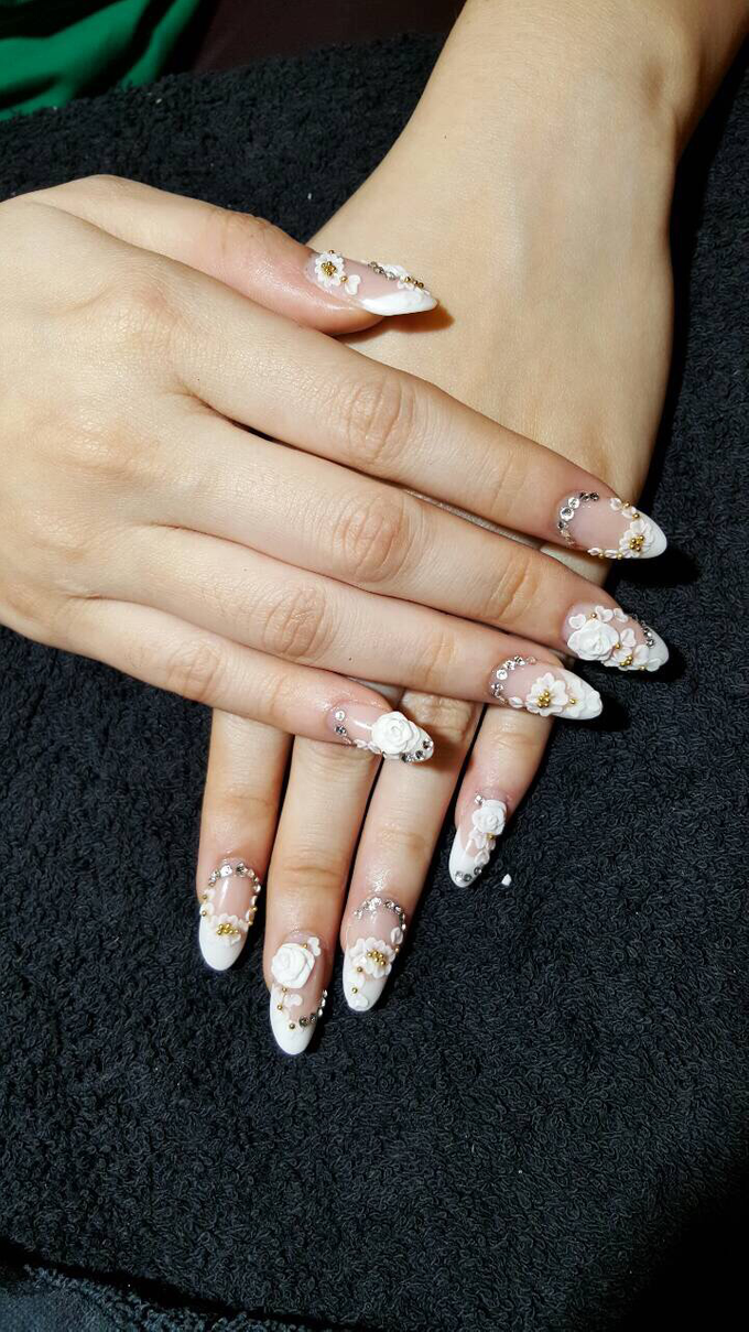 Aris and Cindy Wedding Nails by Vinna Christina Wedding Nails ...