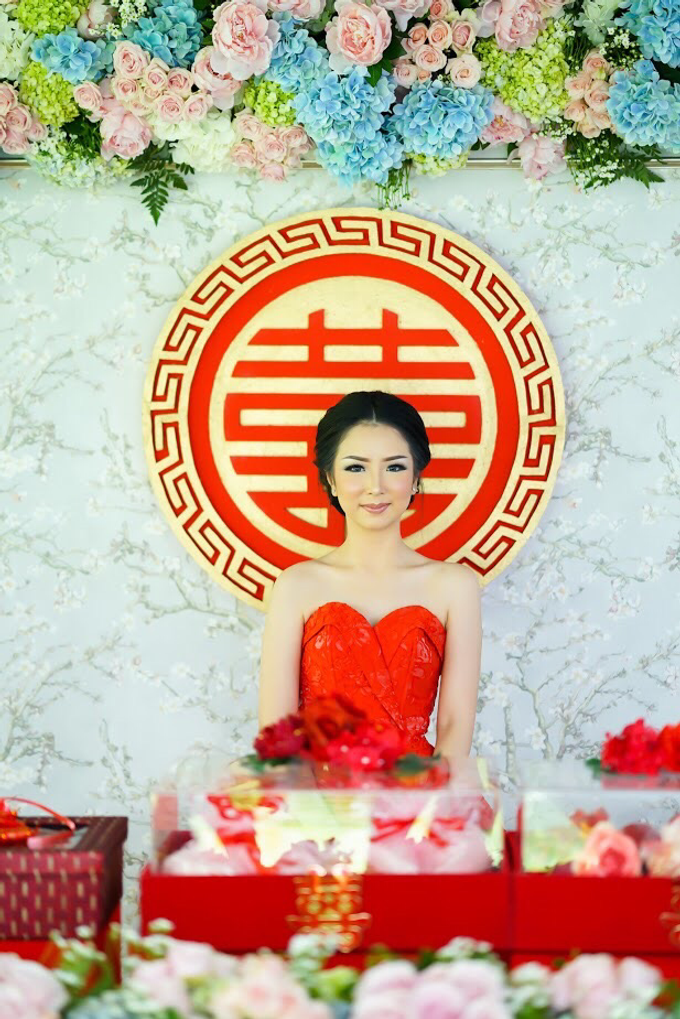 Sangjit day miss cindy by Tirza Vania | Bridestory.com