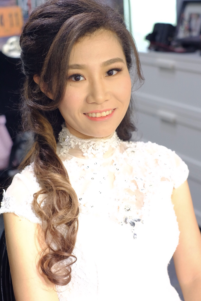 Ms Leong pre wedding shoot | Cocoon makeup and hair | Bridestory