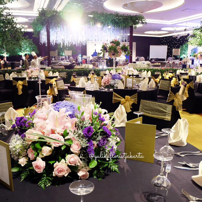 Raffles Hotel, VIP Table Arrangement by Yulika Florist & Decor ...