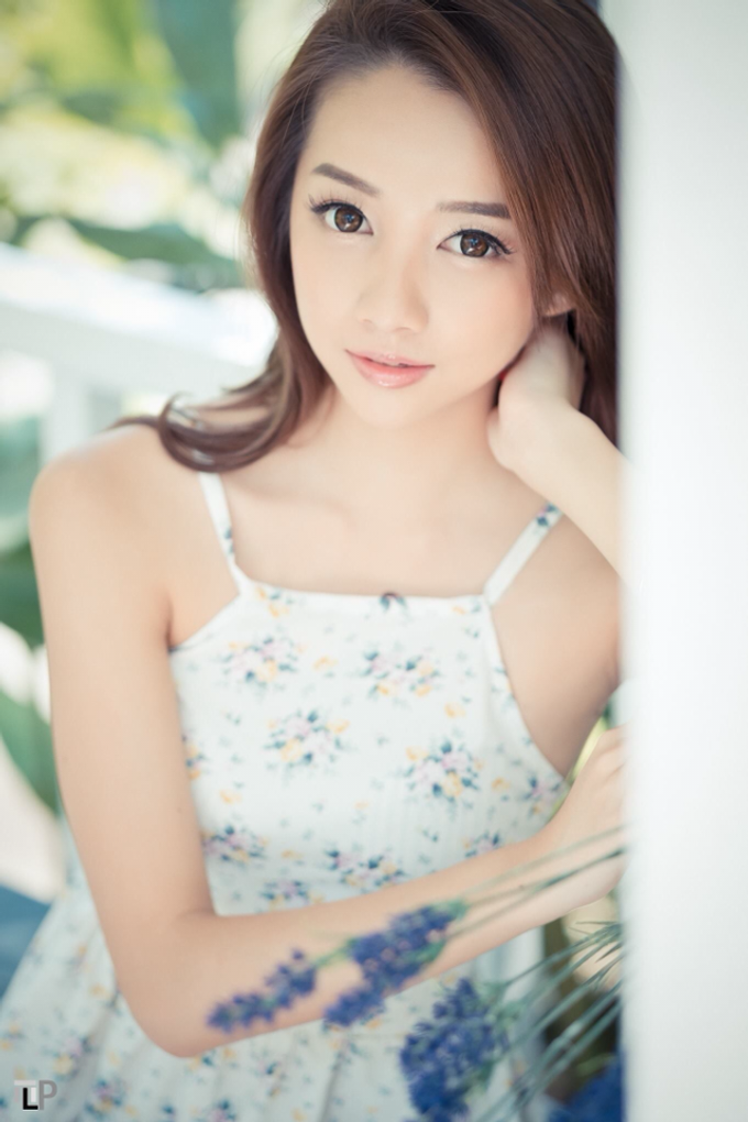 Casual shoot ~ A Simple Day by Jen Lim Makeup Artist | Bridestory.com
