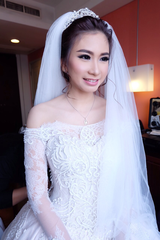 Courtesy Wedding Make Up Cindy Ong by Natalia Ingkiriwang Bride Make Up ...