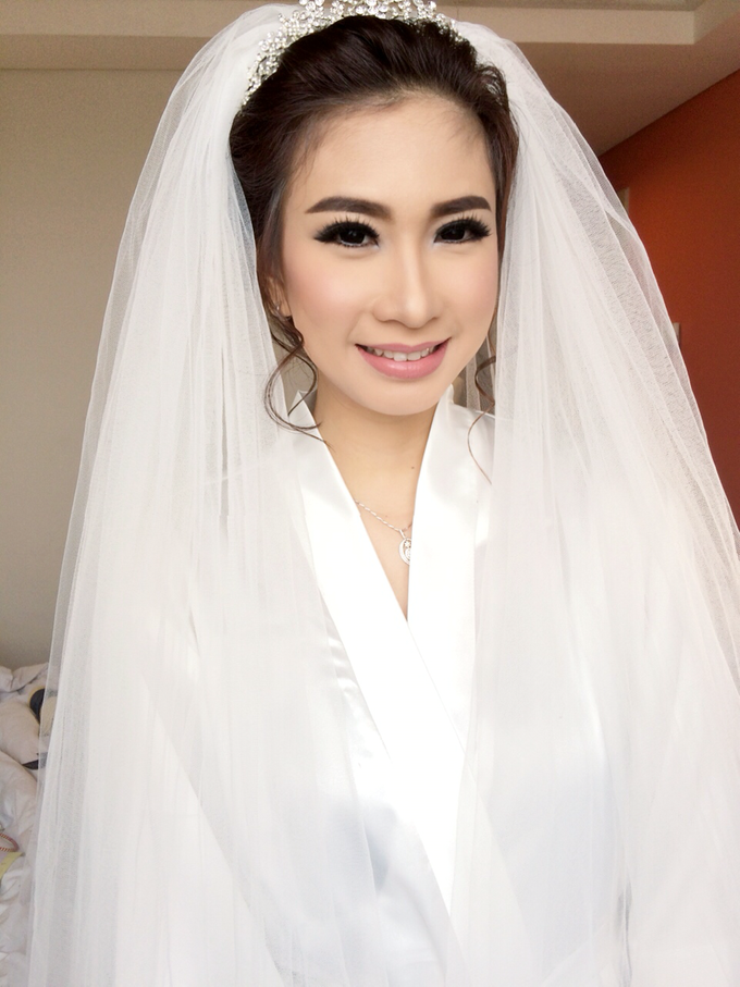 Courtesy Wedding Make Up Cindy Ong by Natalia Ingkiriwang Bride Make Up ...