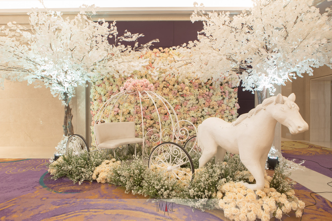 RAFFLES HOTEL BALLROOM by IMAGE Decoration | Bridestory.com