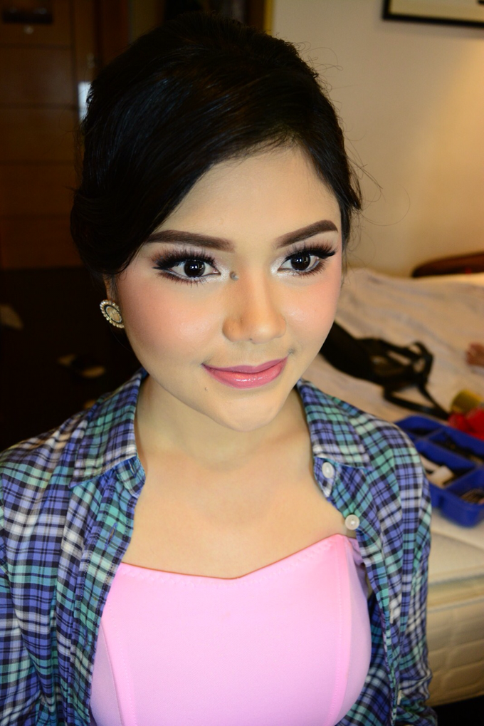 Graduation makeup for shinta by Ciel Makeup Artist | Bridestory.com