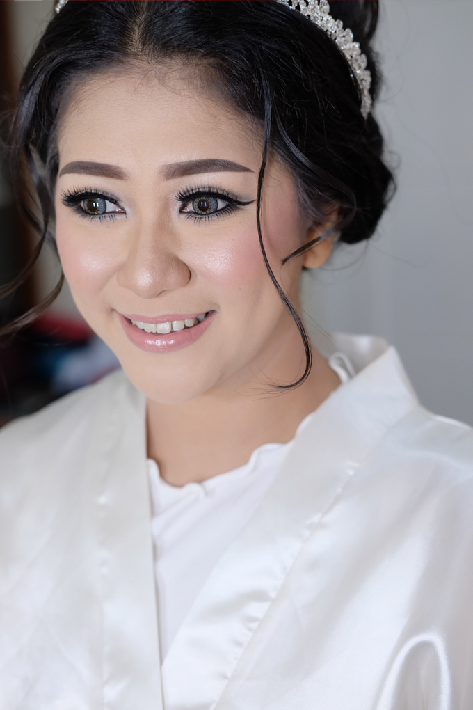 Courtesy Wedding Makeup of Febyola & Rio | Natalia Ingkiriwang Bride ...