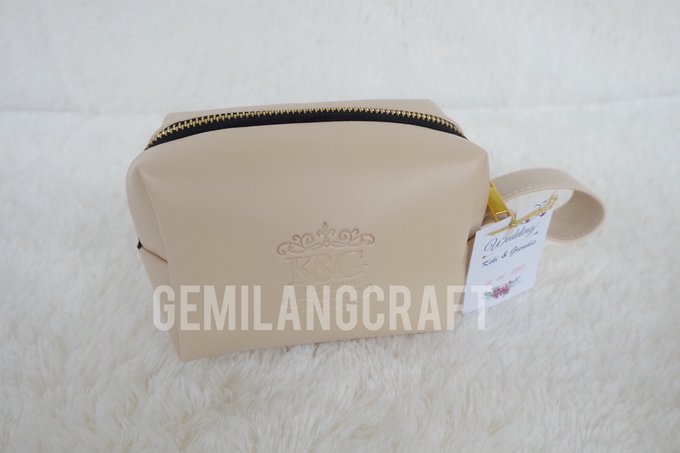 Premium boxy pouch for kiki&grendis wedding | Gemilang Craft | Bridestory