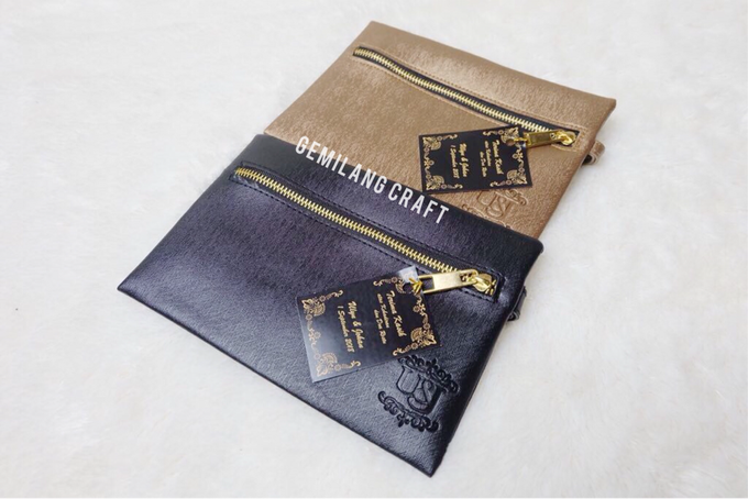 Dakota Pouch for Ulyn & Johan wedding | Gemilang Craft | Bridestory