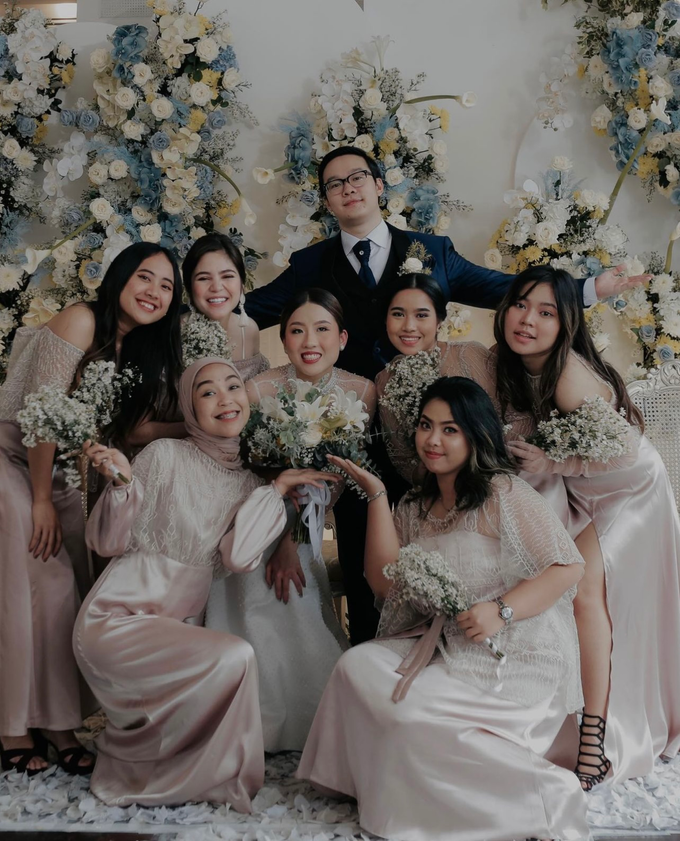 Intimate Wedding Diani & Valdy at Wyl’s Kitchen | HR Team Wedding Group | Bridestory