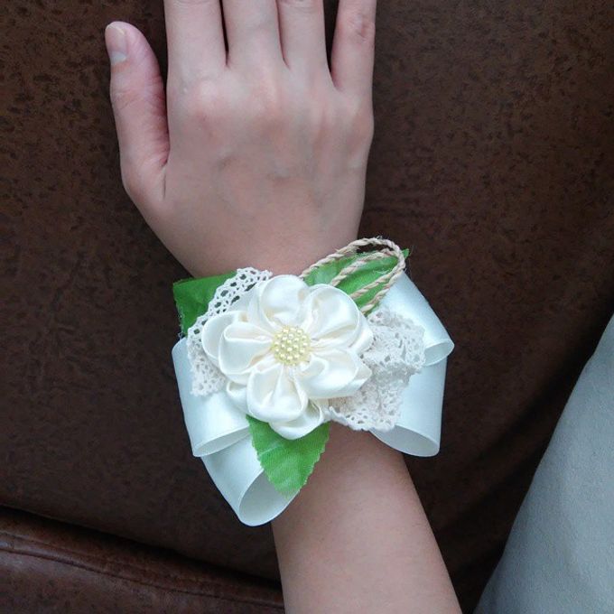 hand bouquet for evelyn by nanami florist | Bridestory.com