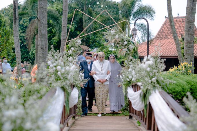 The Wedding of Anti & Iqra at Villa Basofi Pd Ranggon | Decor ...
