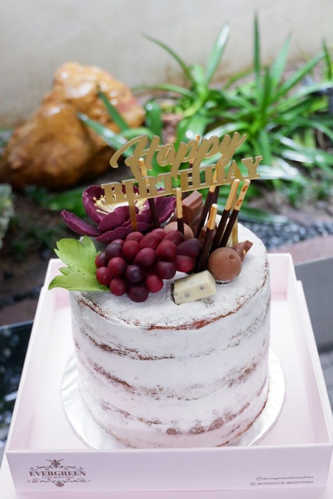CHOCO VANHOUTEN NAKED CAKE | Evergreen Cake Boutique | Bridestory