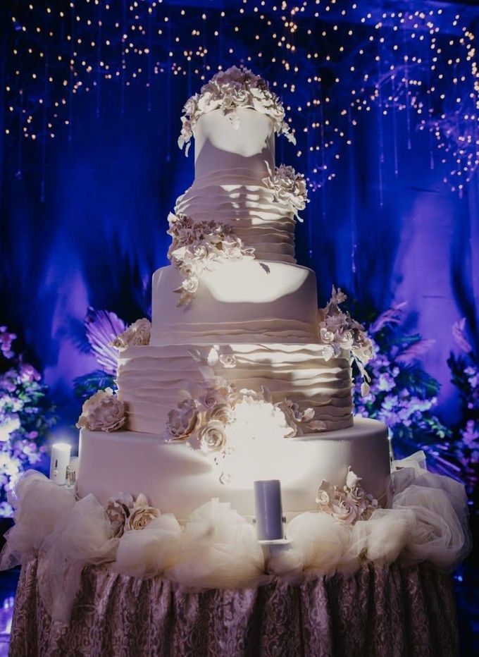 Harris BALLROOM by Evergreen Cake Boutique | Bridestory.com