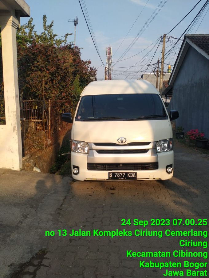Hiace Commuter , Mobil Keluarga Pengantin by Alva Wedding Car ...
