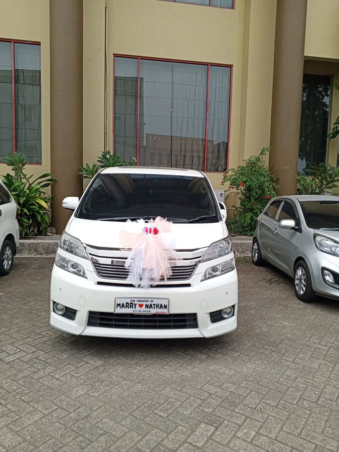 Wedding Car Jakarta | Alva Wedding Car | Bridestory